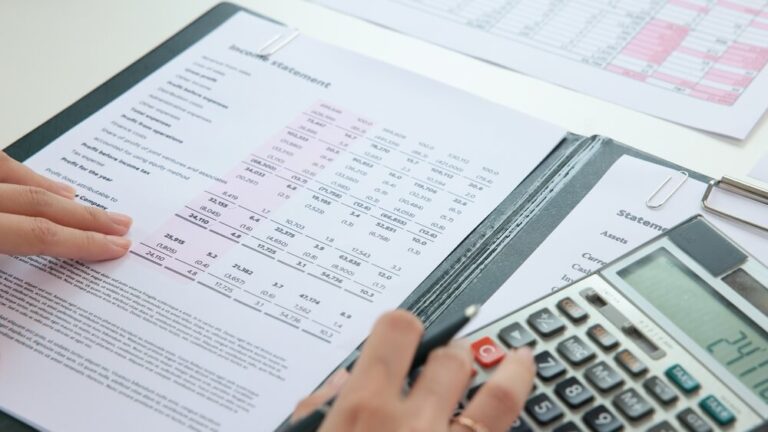 VAT debt and HMRC: Expert insights into HM revenue and customs debt ...